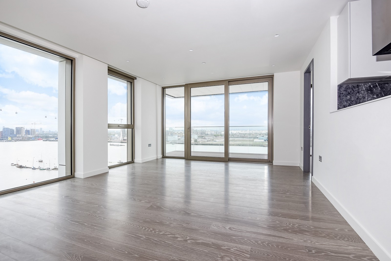 The Lighterman, 1 Pilot Walk, Lower Riverside, Greenwich Peninsula ...